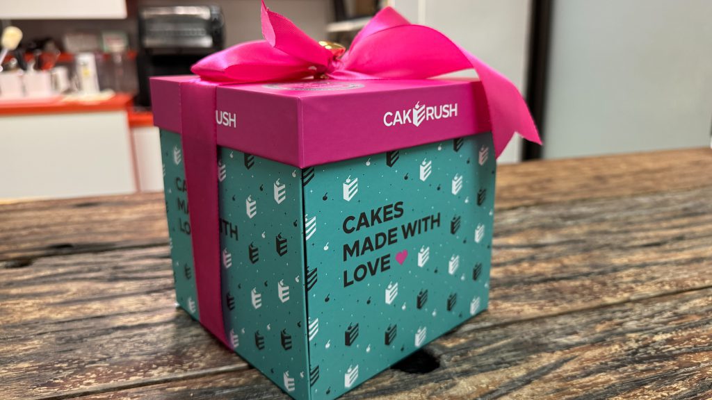 Surprise your loved ones with a Cake Explosion Gift Box - Little Big ...