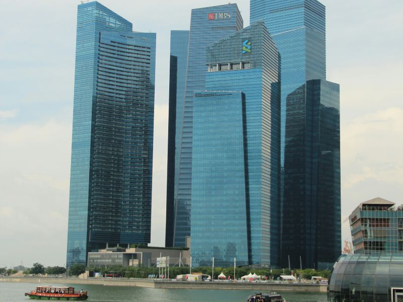 How to open a bank account for foreigners