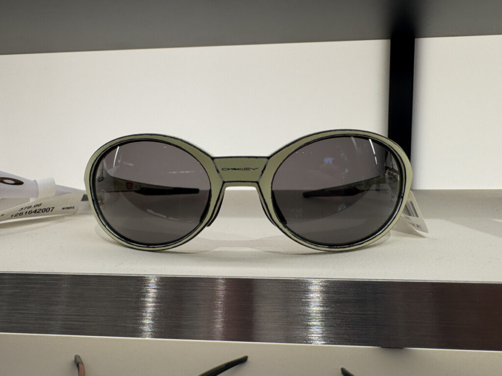 Oakley Premium Store with New and Exclusive Services at The Shoppes ...