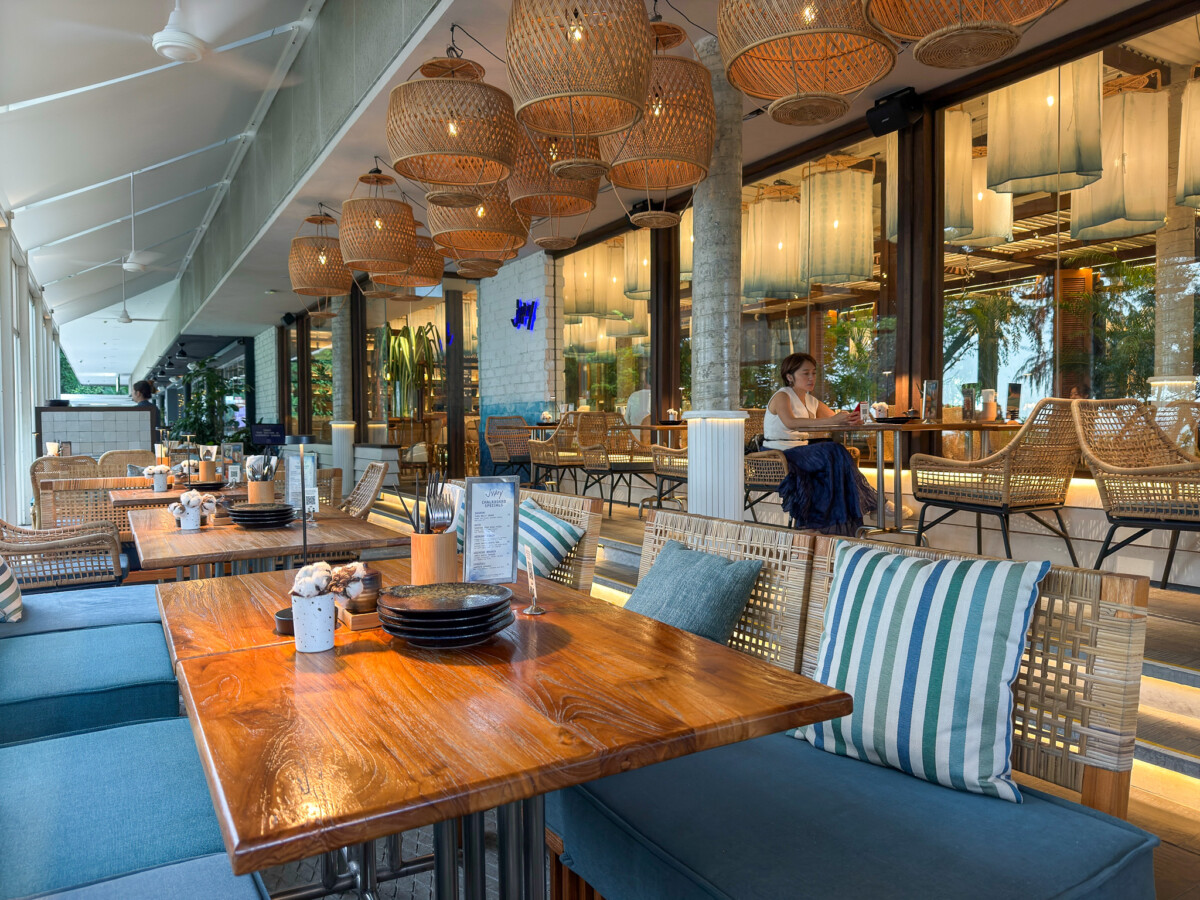Unwind by the Beach at East Coast Park Cafe: Jypsy at Parkland Green ...