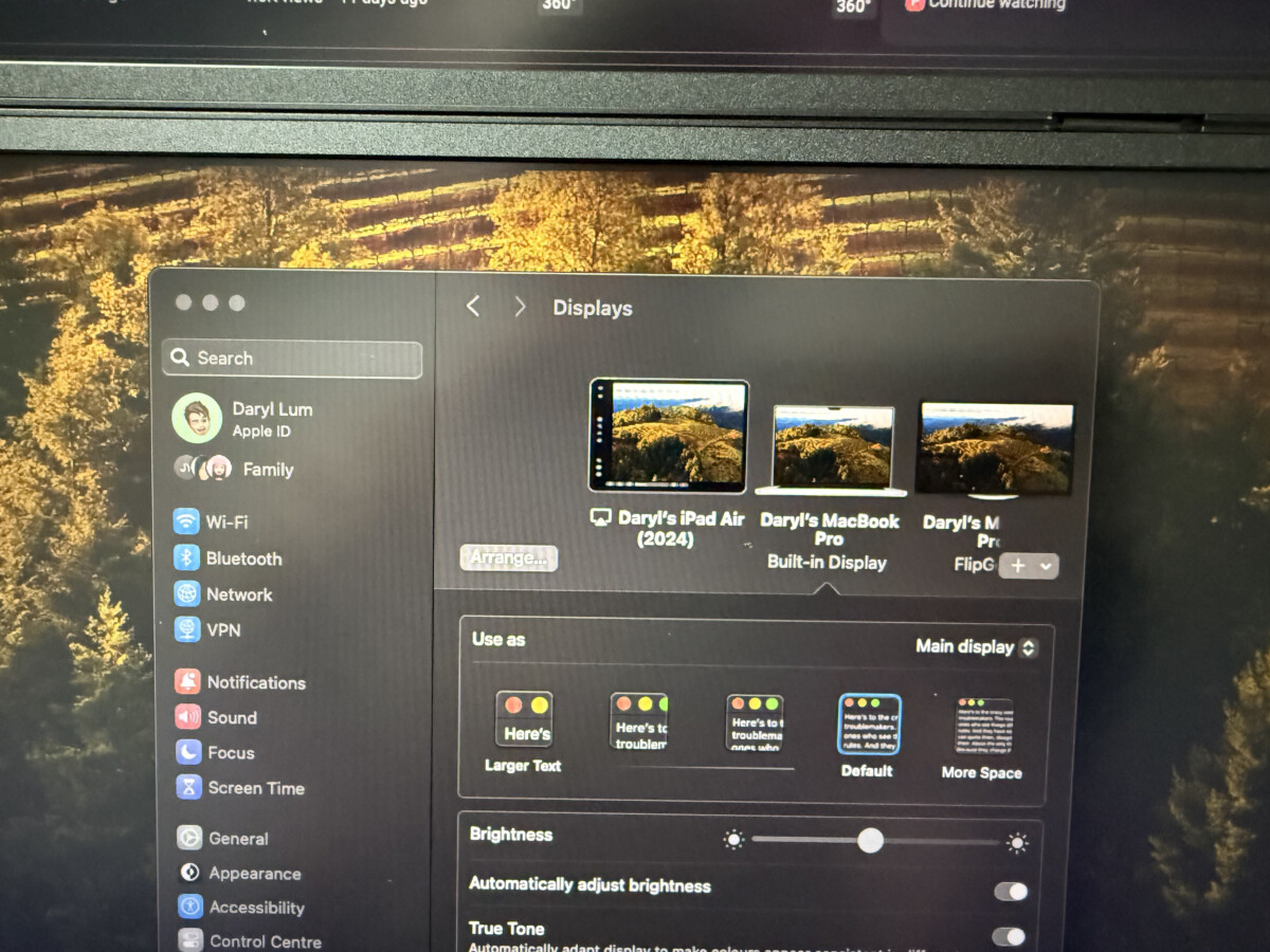 Jsaux FlipGo Lite Portable Dual Monitor Review - Little Big Red Dot