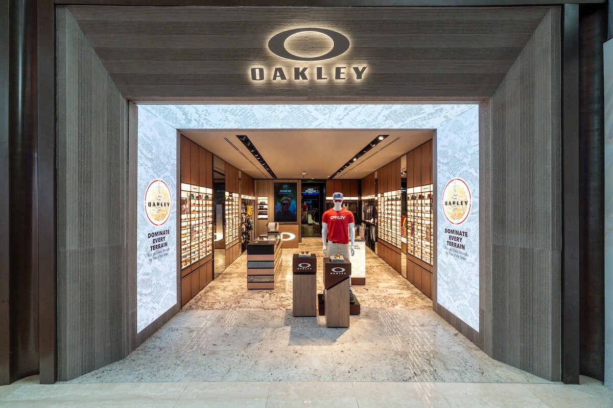 Oakley Premium Store with New and Exclusive Services at The Shoppes ...